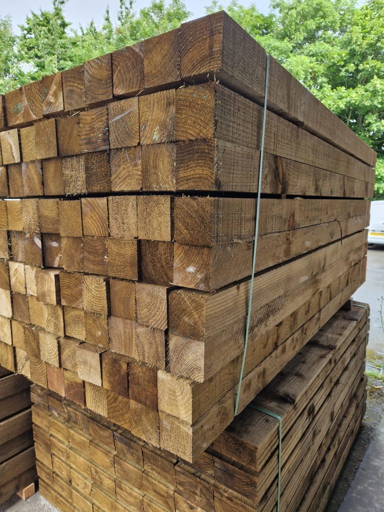 fence post 75x75x2400mm - DIY Supplies North East